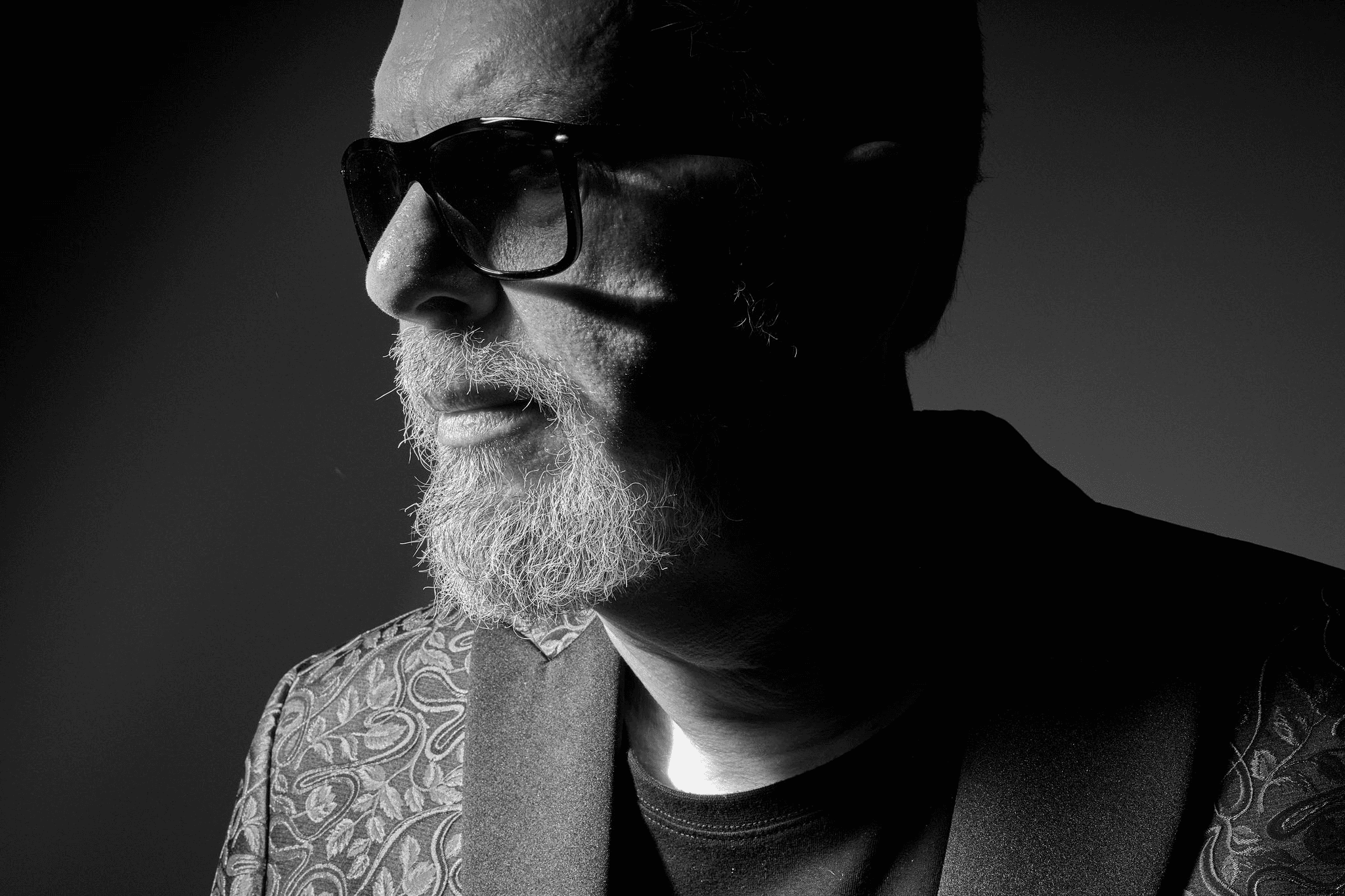 Koncerty, nová hudba a oficiálny merch - Richard Müller